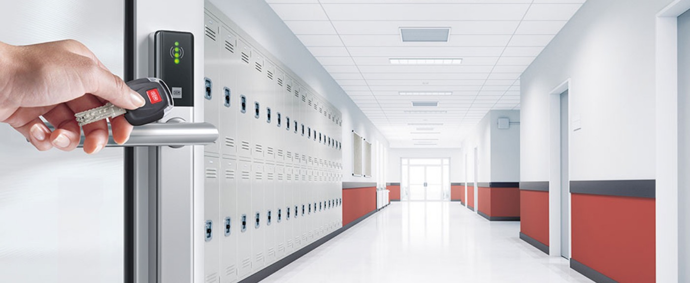 DOM UK | Secure, Keyless Entry with DOM Guard Wireless Door Handle