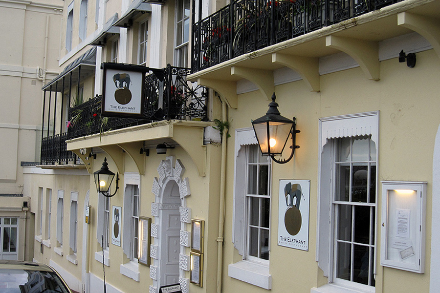 DOM Mechanical and Digital Locking Solutions | DOM UK